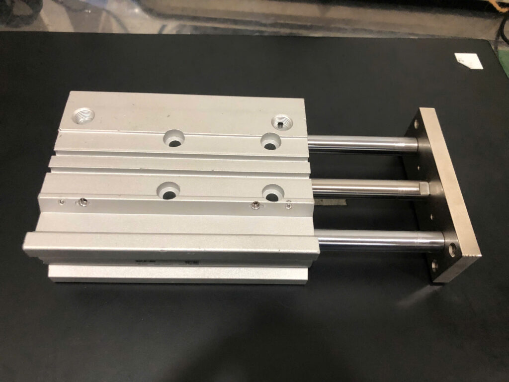 Xi lanh dẫn hướng nhỏ gọn (Có giảm chấn) SMC dòng MGP SMC MGPL20-50AZ mới 99% - Giá rẻ Chính ...