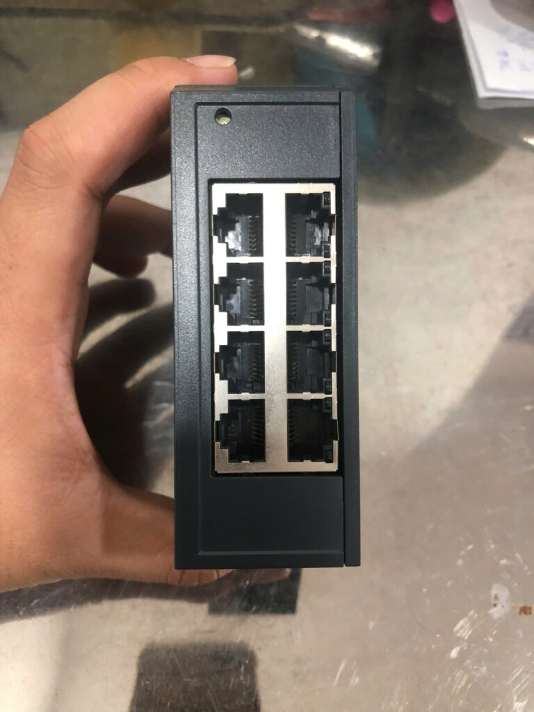 Switch 8 ports Schneider MCSESU083FN0 cũ - Giá rẻ Chính hãng 2025 - Chợ ...